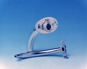 Cánula de Laringectomía de Plata Fenestrada Promechi